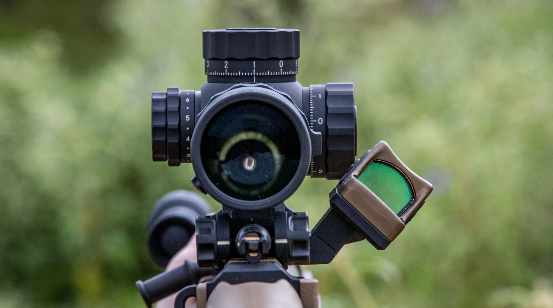 Offset Red Dot Scope For Rifles & AR-15 | The Primary Source